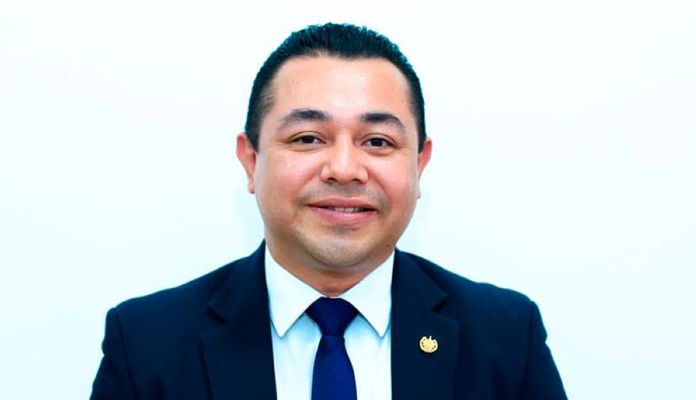 Diputados preguntan de esterilización y adopciones a candidatos PGR ...