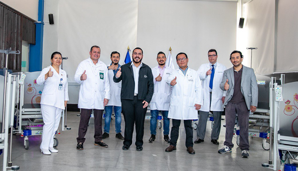 Minsal entrega 27 camas a UCI del Hospital Bloom con una inversión de ...