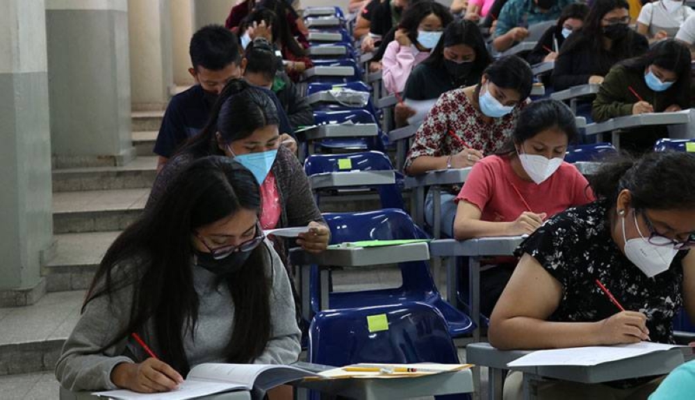 Solo el 20% de aspirantes aprobaron el examen de admisión para 2023 de ...