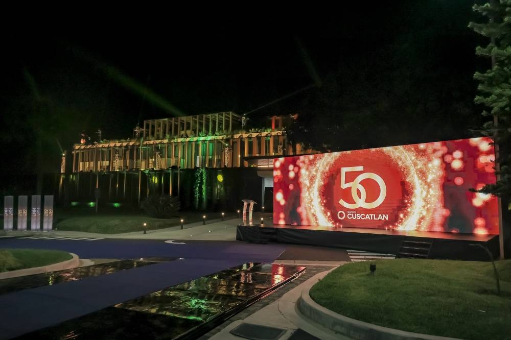 Banco CUSCATLAN celebró sus 50 años de historias y sueños - Diario El Mundo