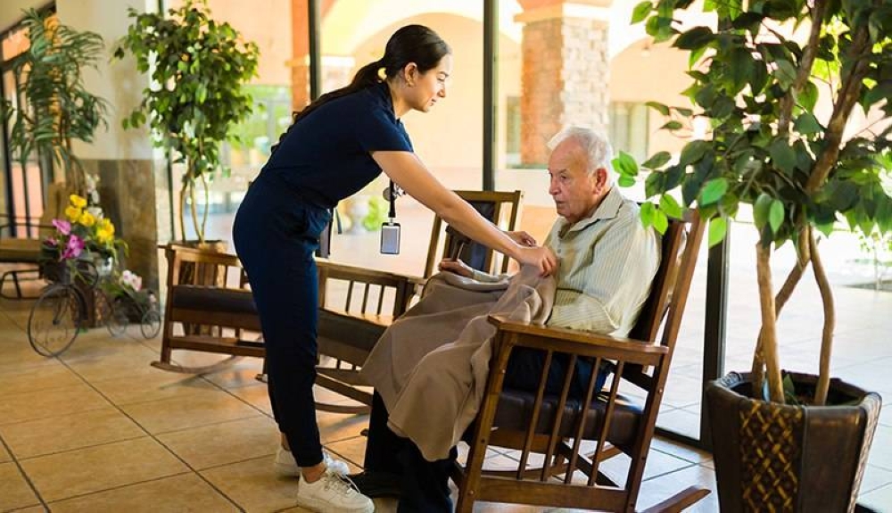 Los migrantes juegan "papel crucial" como trabajadores sanitarios en ...