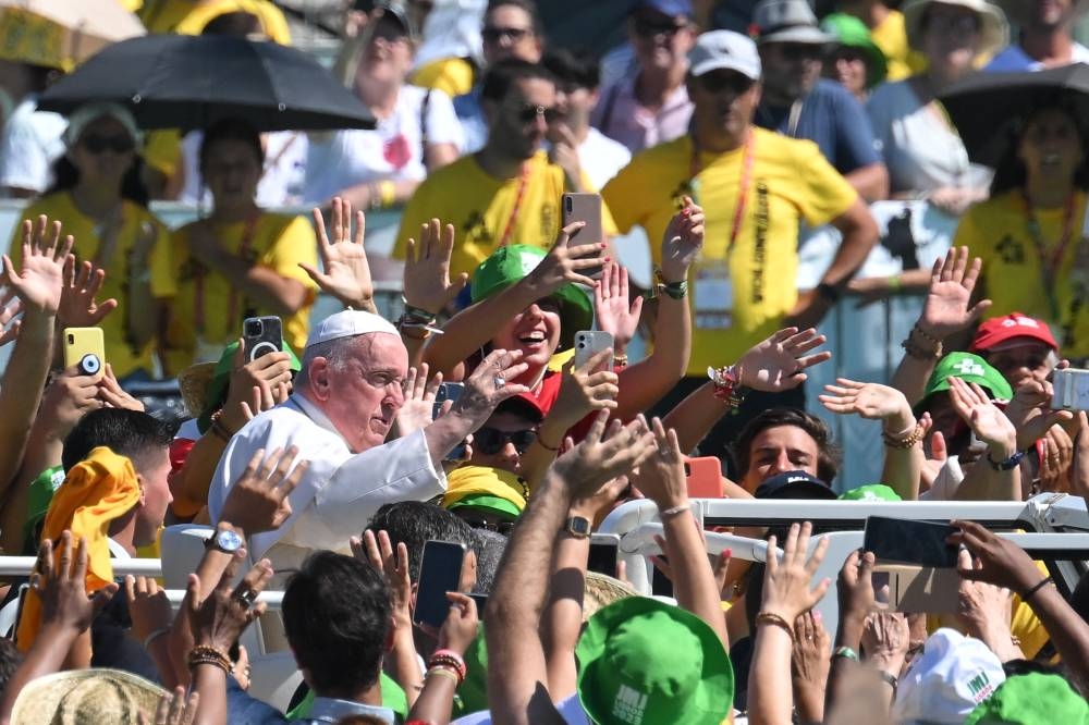 El papa cierra la Jornada Mundial de la Juventud de Lisboa con una misa ante 1.5 millones de ...