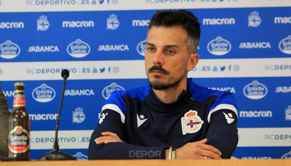 Así fue la triste salida del nuevo técnico de la Selecta en su último ...