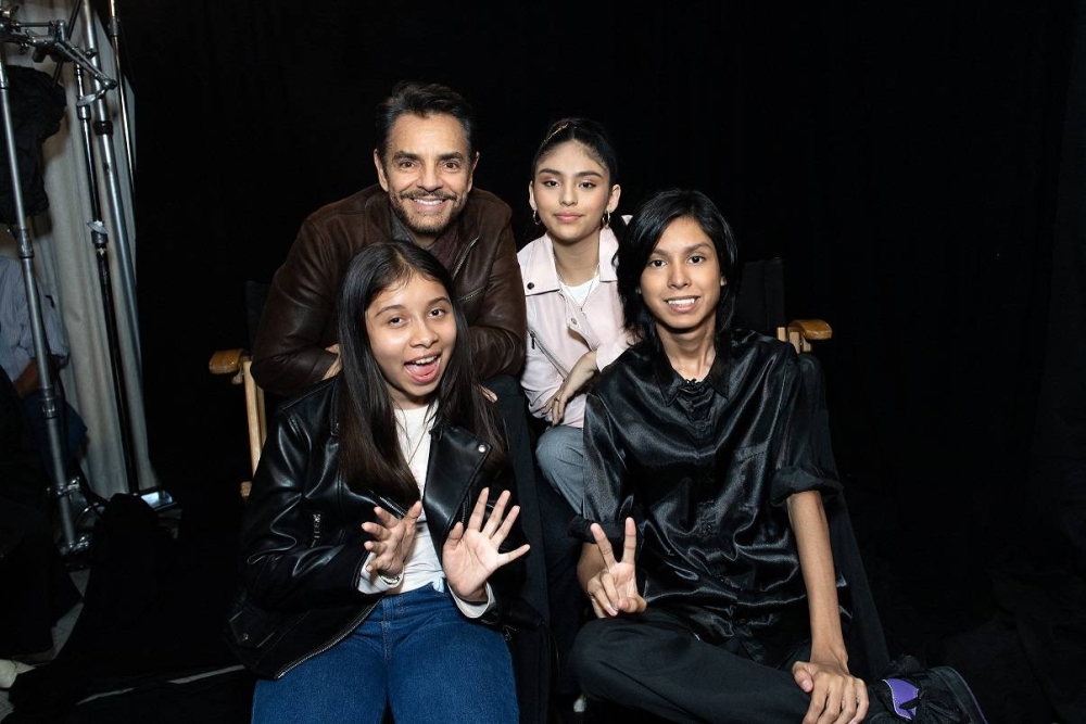 Eugenio Derbez abraza su faceta dramática con la película "Radical ...