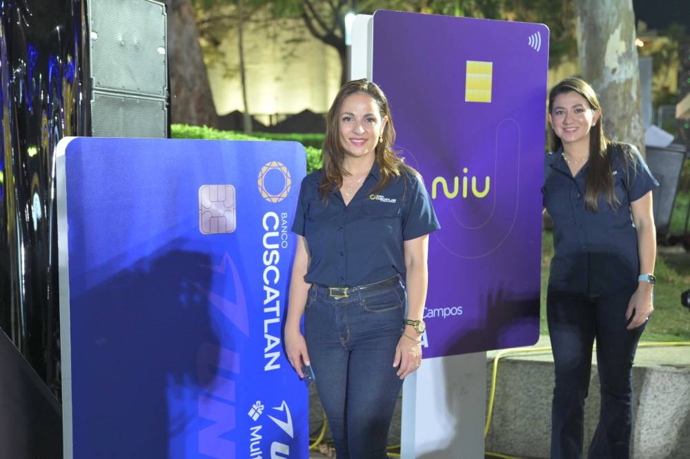 Banco CUSCATLAN cumplirá los sueños de 100 salvadoreños en esta Navidad - Diario El Mundo