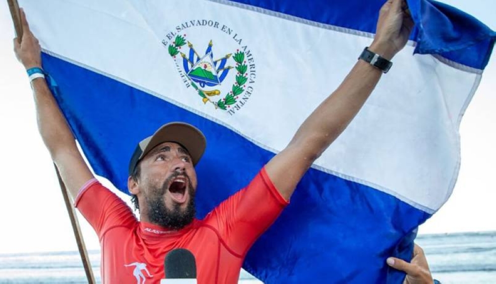 El salvadoreño Bryan Pérez derrota a subcampeón del mundo y alza el ...