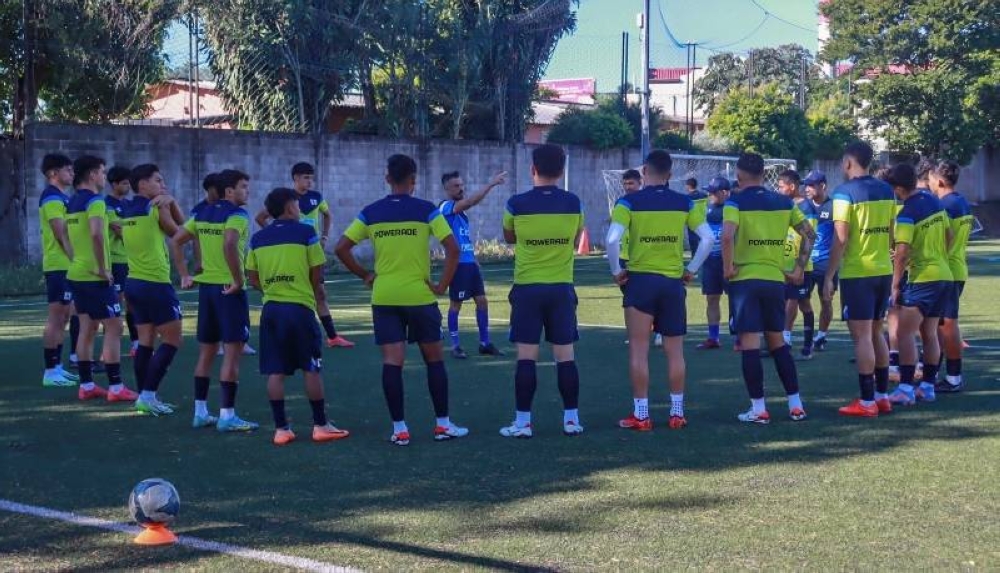 FESFUT tiene previsto elegir al nuevo técnico de la Selecta el 9 de ...